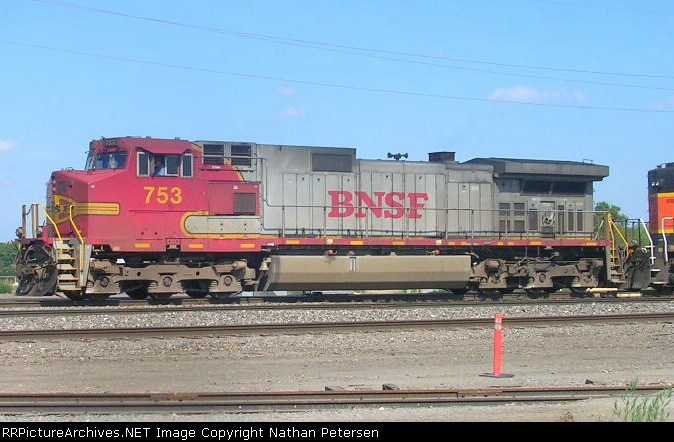 BNSF 753